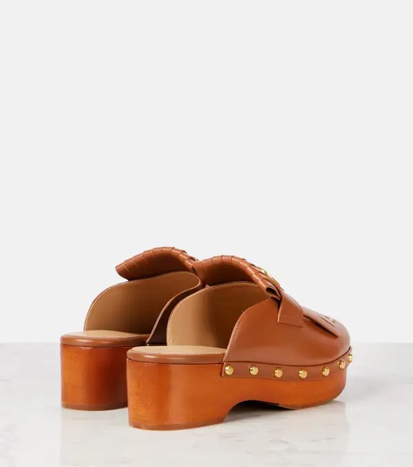 Valentino Garavani Vlogo Leather Clogs