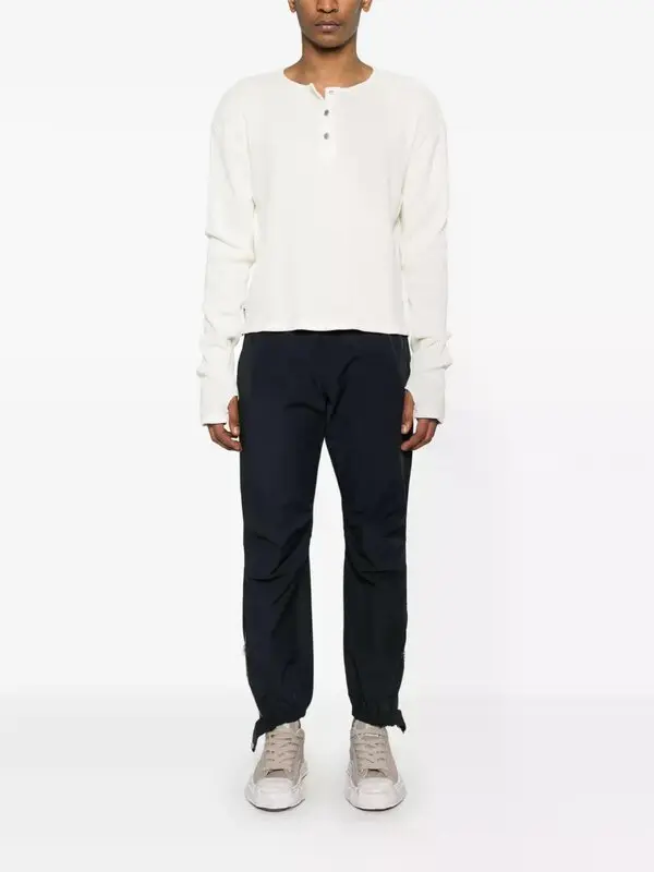 CARRER Lis Henley T-shirt