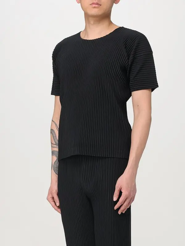 Issey Miyake T-shirt - Black