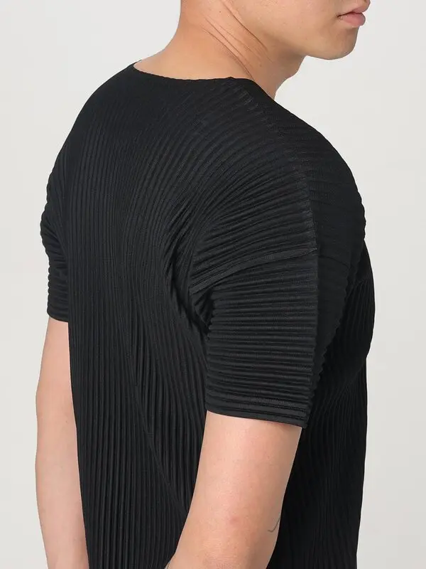 Issey Miyake T-shirt - Black
