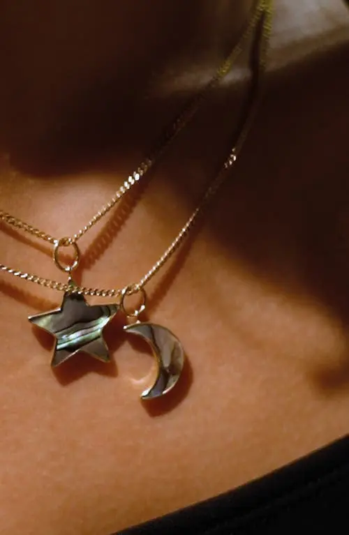 FREYA ROSE Necklace With Paua Moon - Green
