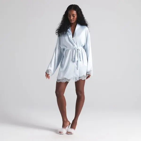 SKIMS Woven Shine Lace Robe - Cloud