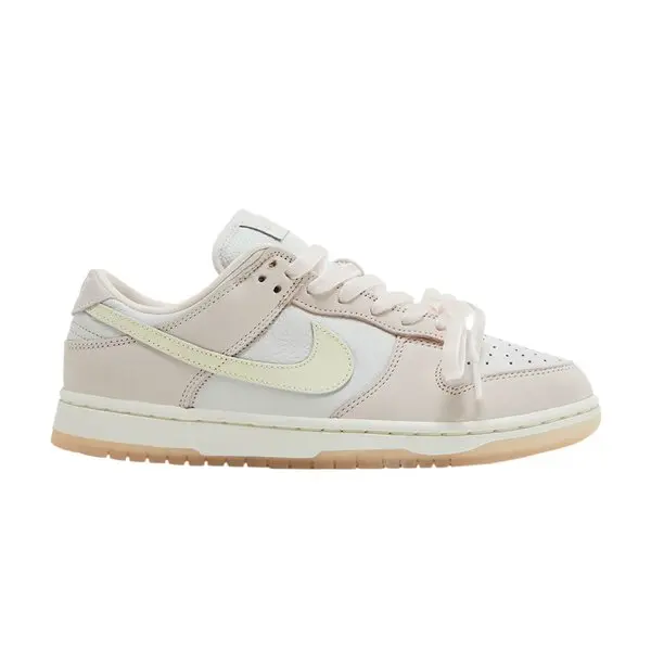 Nike Dunk Low Sneakers