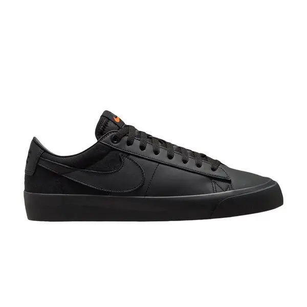 Nike Zoom Blazer Low Pro Gt Iso Sb Sneakers - Black