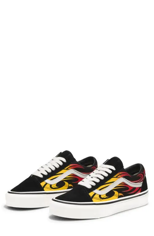 VANS Old Skool Low Top Sneaker - Y2k Flame Black/ White