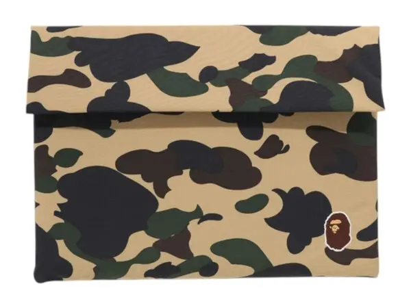 A BATHING APE 1st Camo 13 Inch Pc Case - Yellow