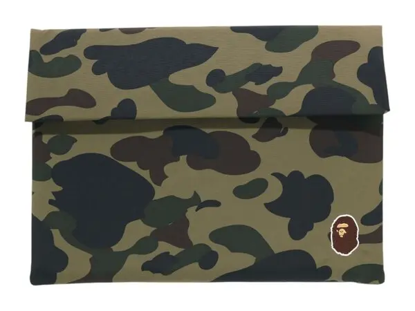 A BATHING APE 1st Camo 13 Inch Pc Case - Green