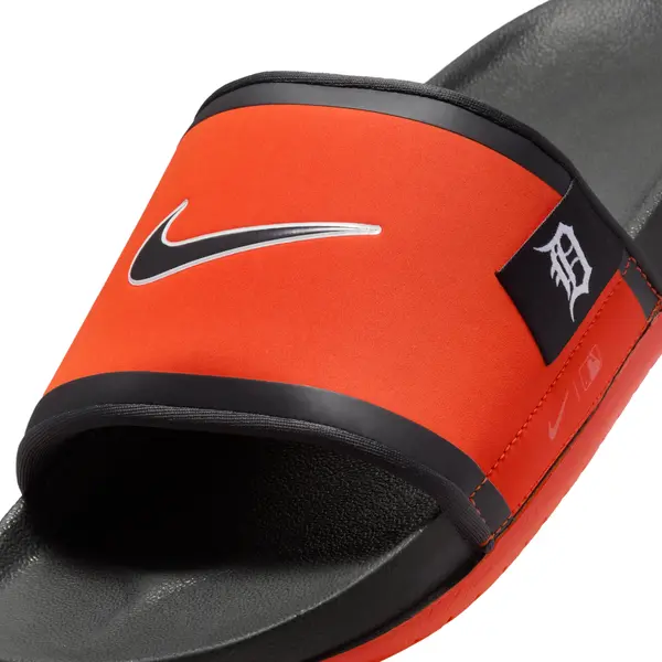 Nike Men’s Orange and Black Slide with Detroit D Nike Offcourt (Detroit Tigers) Offcourt Slides. Nike.com main image 4