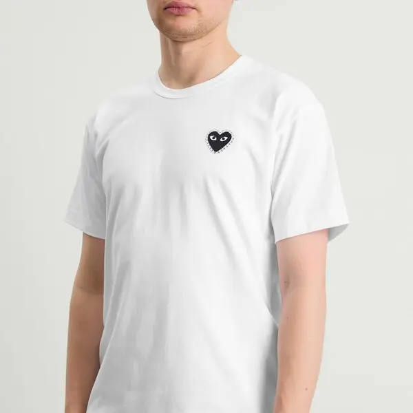 Play Comme Des Garcon Studded Heart T-shirt - White/black