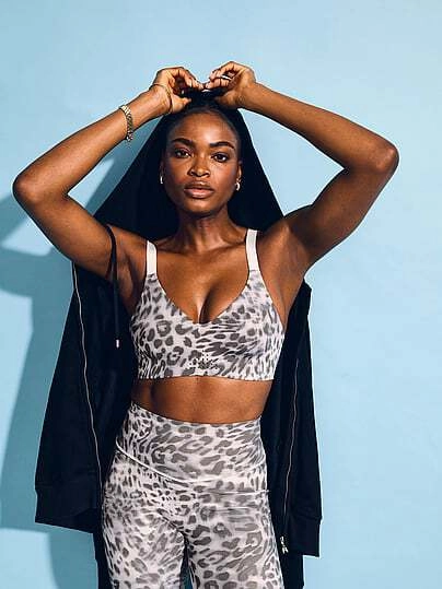 Victoria's Secret Vsx Featherweight™ Medium V-neck Sports Bra - Print