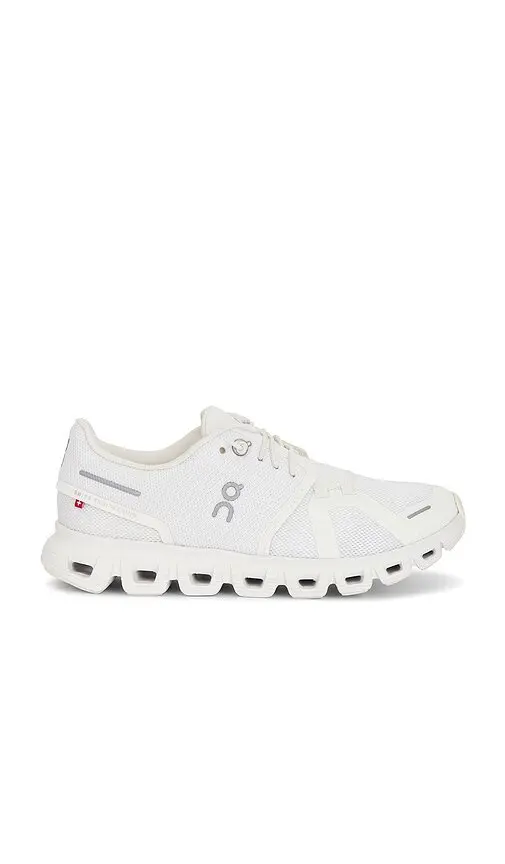 On Sneaker - White