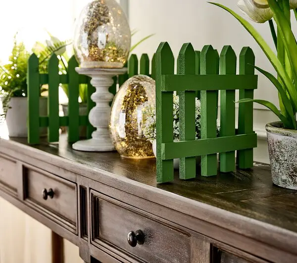 VALERIE PARR HILL As Is Set Of 2 Picket Fence Accents Valerie - One-color