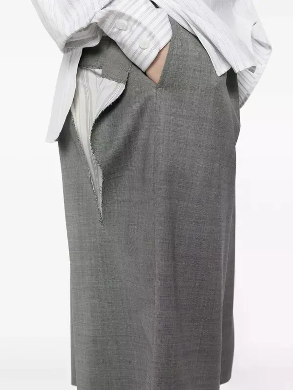 MOOHONG Cutting Pocket Shorts