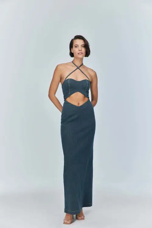 JENDUE Monte Maxi Denim Dress With Halter Neck And Cutout Waist - Blue
