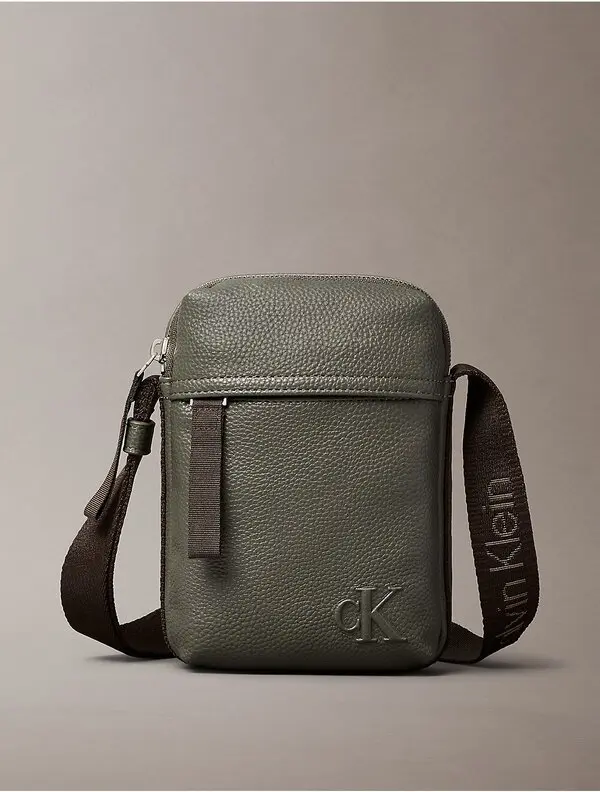 Calvin Klein Cargo Reporter Bag - Beluga