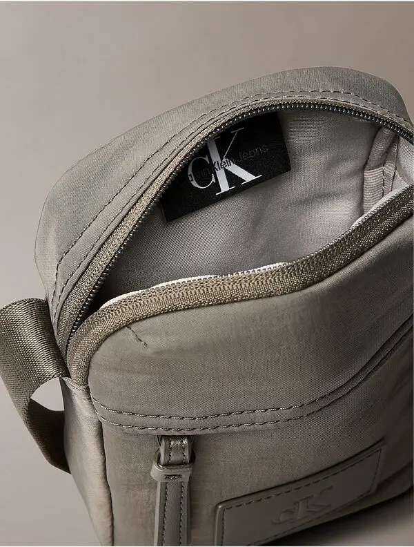 Calvin Klein Nylon Reporter Bag - Beluga