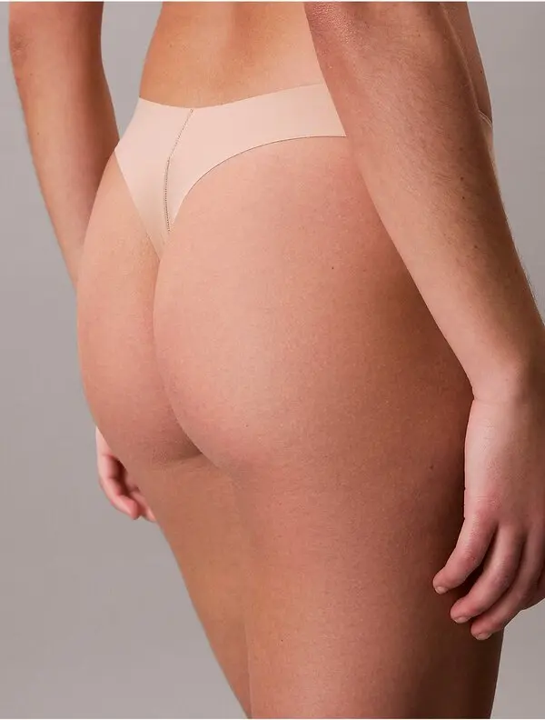 Calvin Klein Invisibles Thong - Desert
