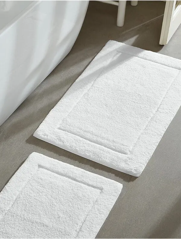 Calvin Klein Essence Solid Tufted 2-pack Bath Rug Set - White