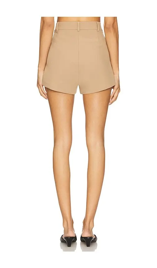 NONCHALANT LABEL Hedda Short