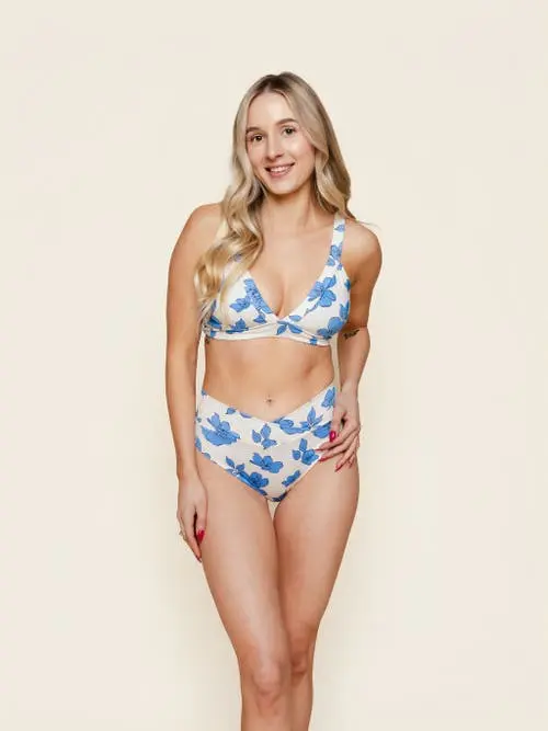 KITTY AND VIBE Banded Triangle Bikini Top - Blue Floral