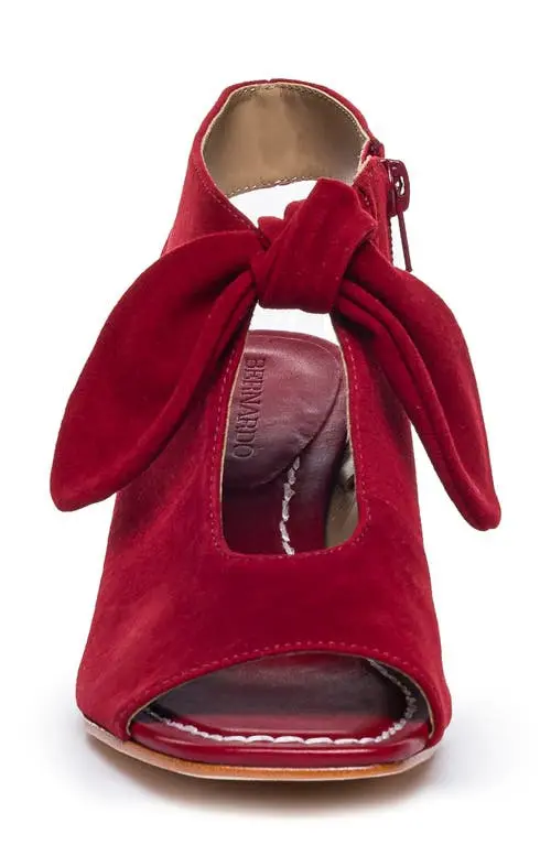 Bernardo Lizzie Sandal - Dark Red