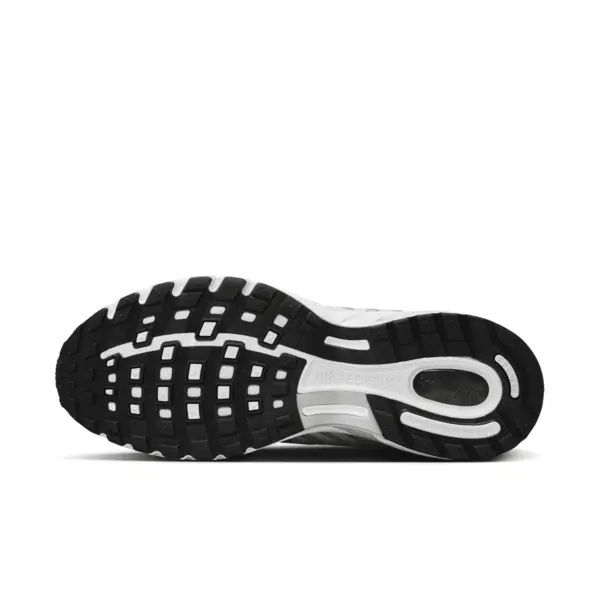 Nike Pegasus 2005 Athletic Sneakers