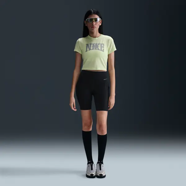 Nike Sportswear Slim Cropped T-shirt
