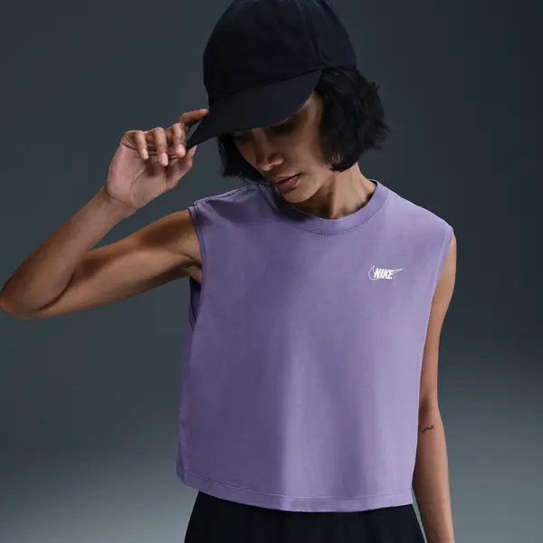 Nike Sportswear Club Sleeveless Cropped Graphic T-shirt - Purple