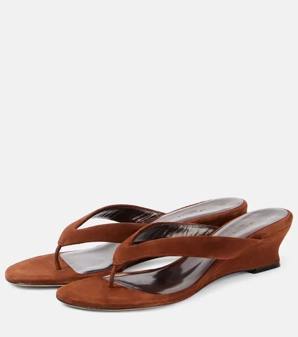 Le Monde Beryl Suede Thong Sandals