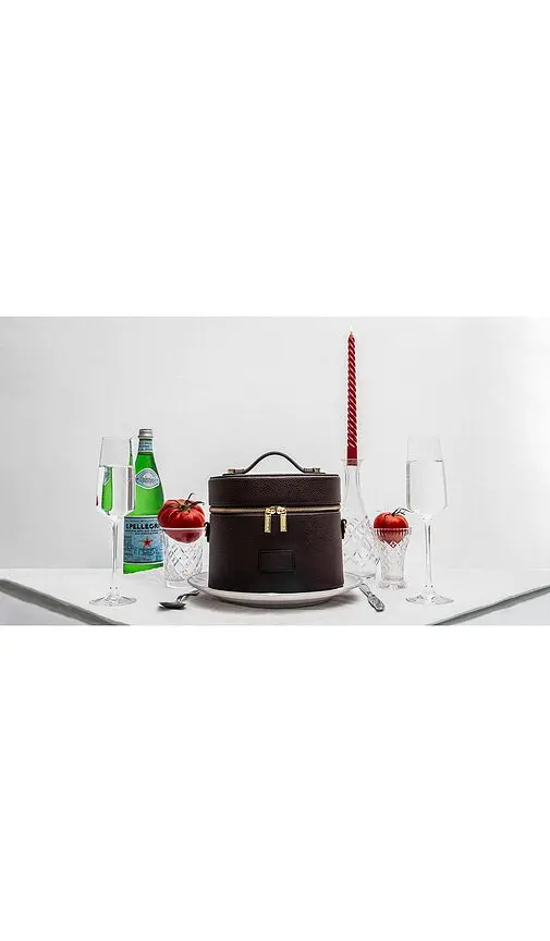 ETOILE COLLECTIVE Oval Toiletry Case - Espresso