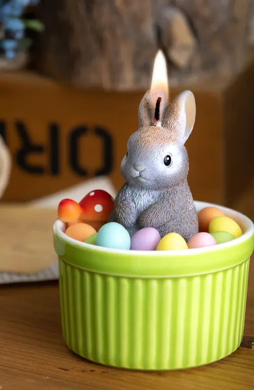 SOUTHLAKE GIFTS Easter Bunny Candle