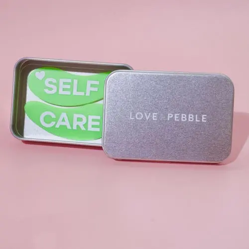 LOVE AND PEBBLE Reusable Silicone Eye Mask - None
