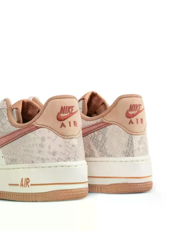 Nike Force 1'07 Lv8 Sneakers - Neutrals
