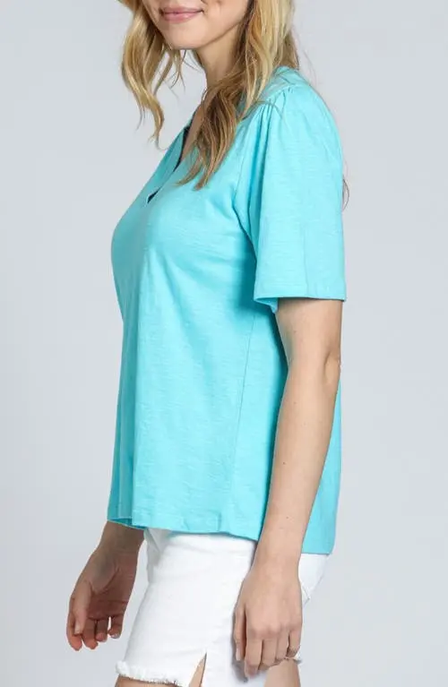 APNY Split Neck T-shirt - Capri