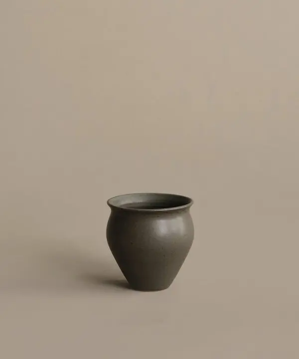 RACHEL CARTER CERAMICS Classic Vessel - Charcoal