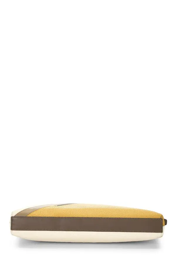 Fendi Zucca Zip Messenger