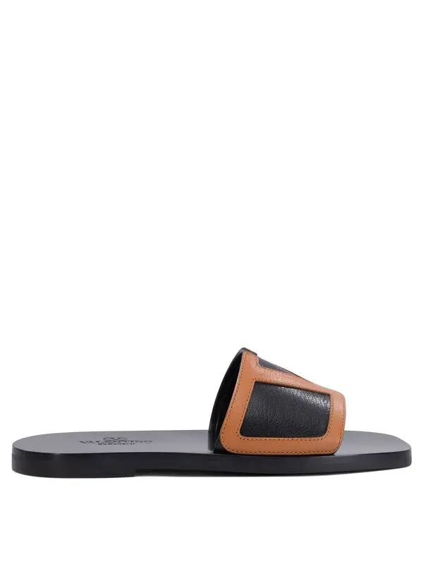 Valentino Garavani Viva Superstar Slides - Black