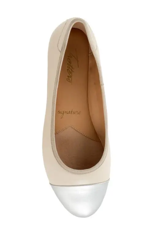 Trotters Clara Cap Toe Flat - Ivory/ Silver