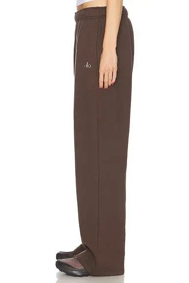 Alo Yoga Accolade Straight Leg Sweatpant