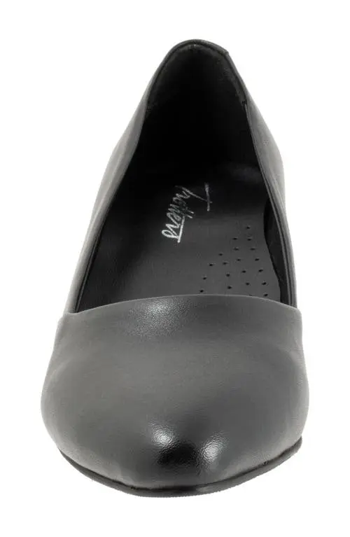 Trotters Kylie Kitten Heel Pump - Black