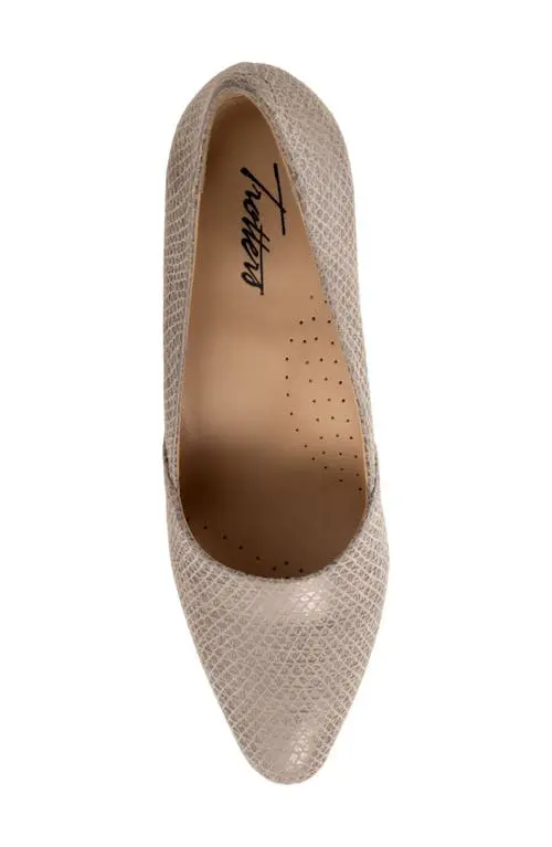 Trotters Kylie Kitten Heel Pump - Champagne Snake