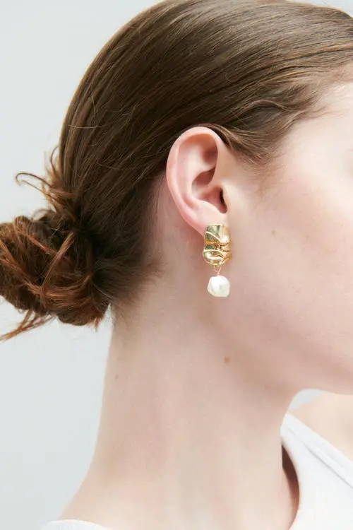 ODETTE NEW YORK Pearl Fender Earrings