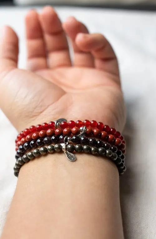 TINY RITUALS Aries Bracelet Set - Black / Red
