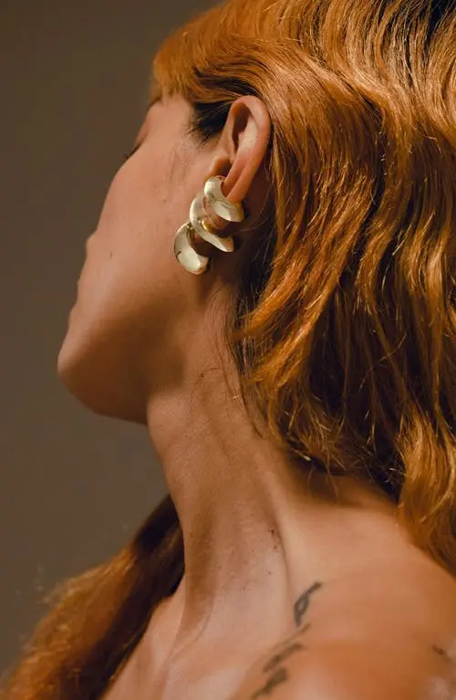FARIS Saucer Hoop Earrings - Gold