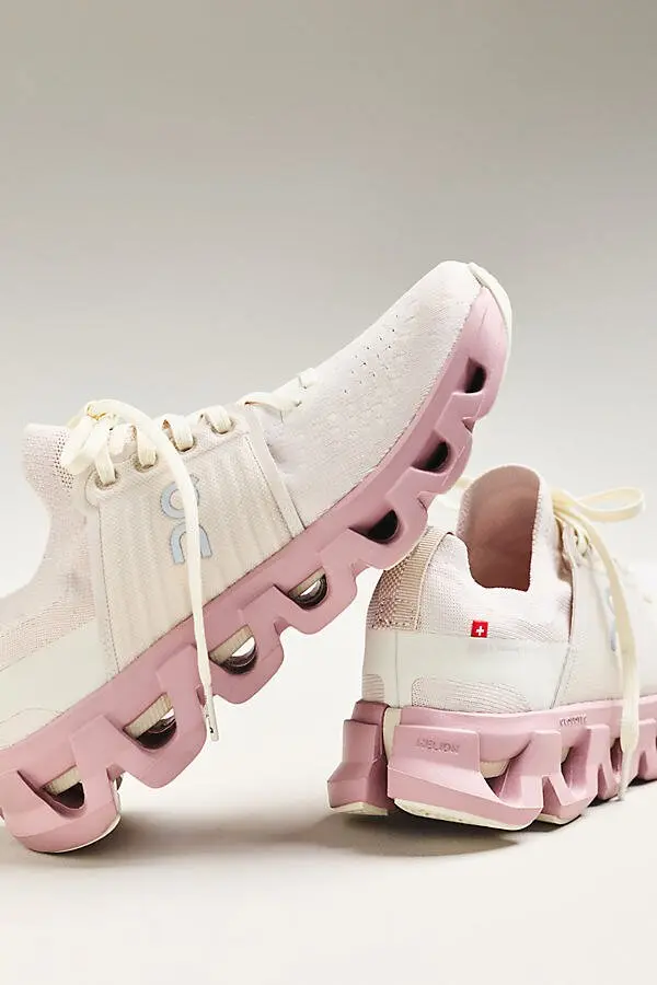 On Cloudswift 4 Sneakers - Pearl / Mauve