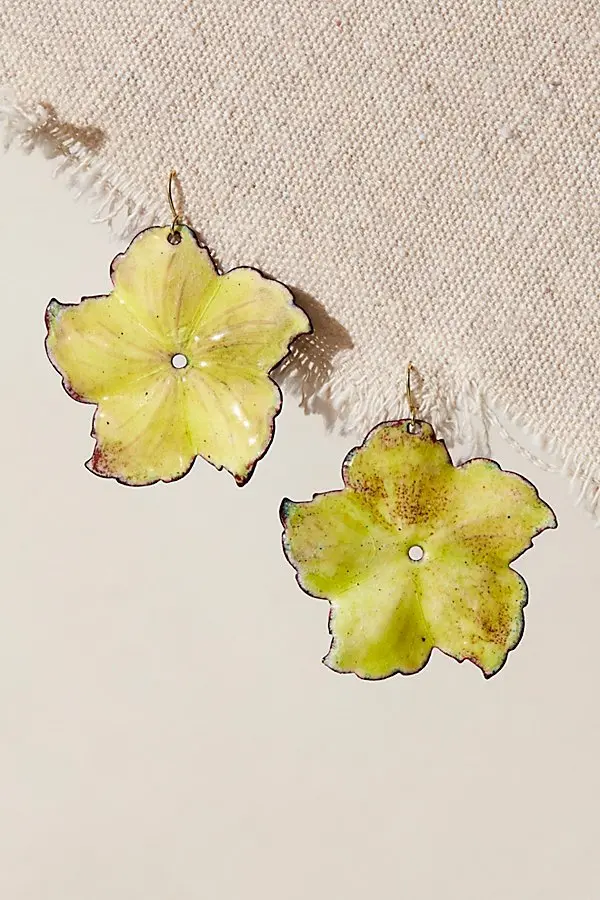 MICHELLE DARIN Hibiscus Dangle Earrings - Lime