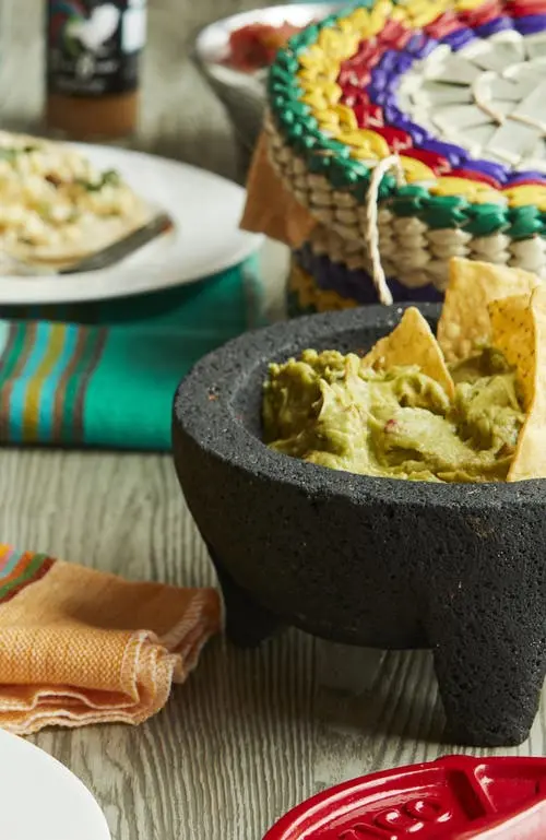 VERVE CULTURE Molcajete