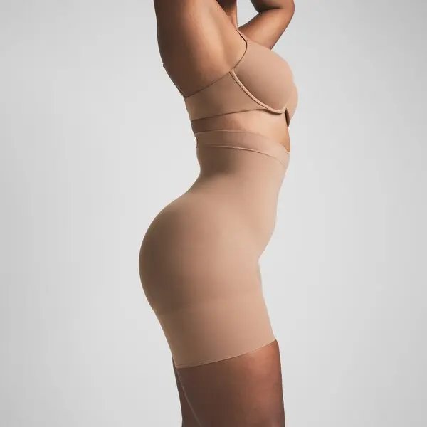 SKIMS High Waisted Mid Thigh Short | Black | | Sheer Seamless - Sienna
