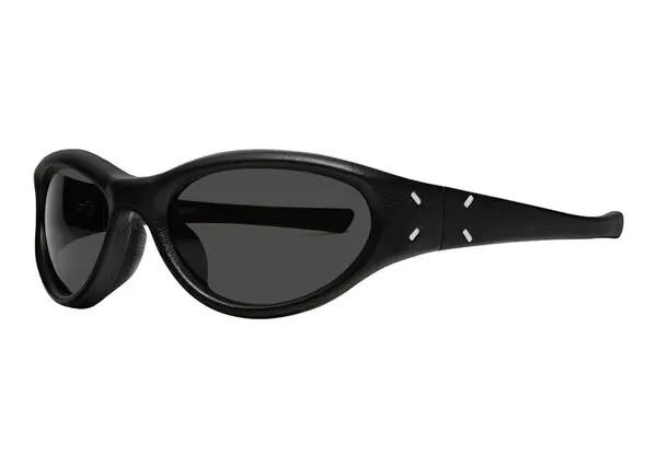 GENTLE MONSTER Goggle Style Sunglasses - Black (mm105 L01)