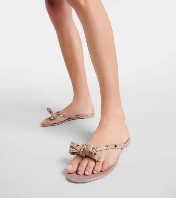 Valentino Garavani Rockstud Thong Sandals
